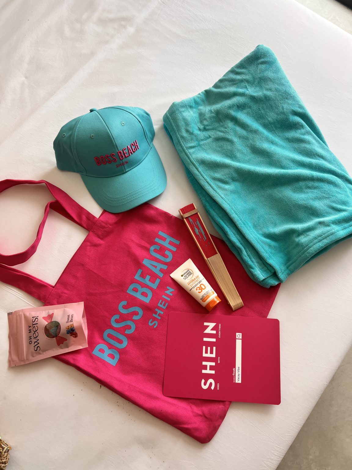 SHEIN porta l'estate a Ibiza con “Vacay Vibe” e il risultato è pura ...